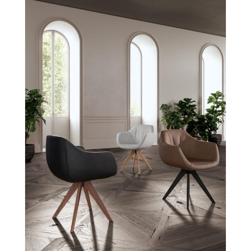 Klasyczny fotel, elegancki i wygodny